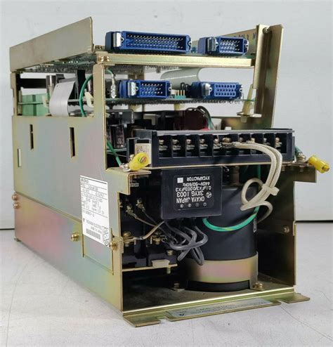 Yaskawa Cacr Hr10bb Ac Servo Driver 3 Phase 200 230v 5060hz New