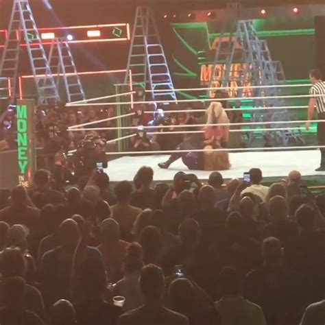 Alexa Bliss Canjeó Su Maletín Mitb Para Convertirse En Campeona De Raw