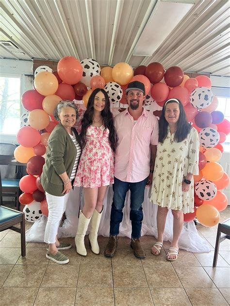 Dericka Farris Dericka Farris Added A New Photo — With