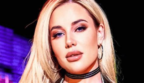 Savannah Bond Model Wiki Age Net Worth Personal Life Pop Creep