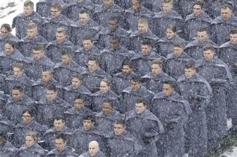 After Army Navy Heartbreak Mids Head Home For Military Bowl