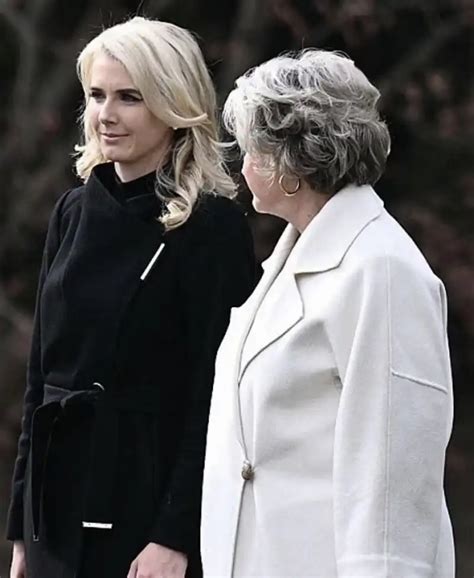 Una Sola Donna Tiene Per Le Palle Trump E Non È Melania Natalie Harp