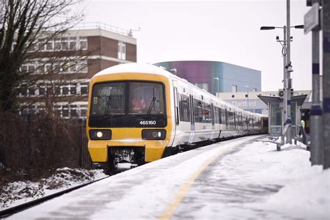 Class 465 In Snow At Dartford 2