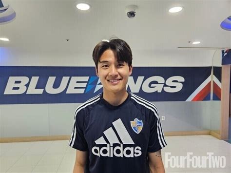 블라인드 블라블라 조규성 안정환 이동국 기성용 말고 이강인보다 잘생긴 축구선수 누구있지