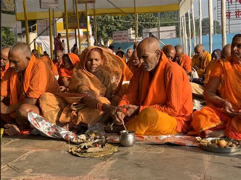 Old Couple Performing Pind Daan Rite Easa
