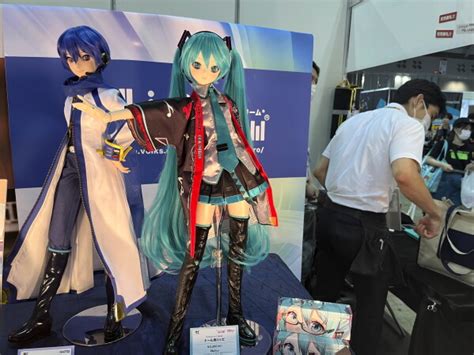 Japans Synthesized Singing Sensation Hatsune Miku Turns 16 Ap News