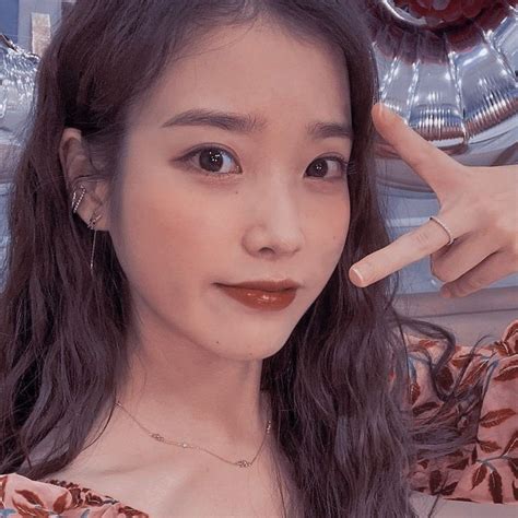 Pin Oleh Kaly Di Lee Ji Eun