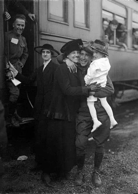 American Soldier Returning Home From The Great War Ca 1918 19 Scrolller