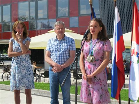 V Petek Sprejem Za Radovljiško Olimpijko Iris Breganski Občina