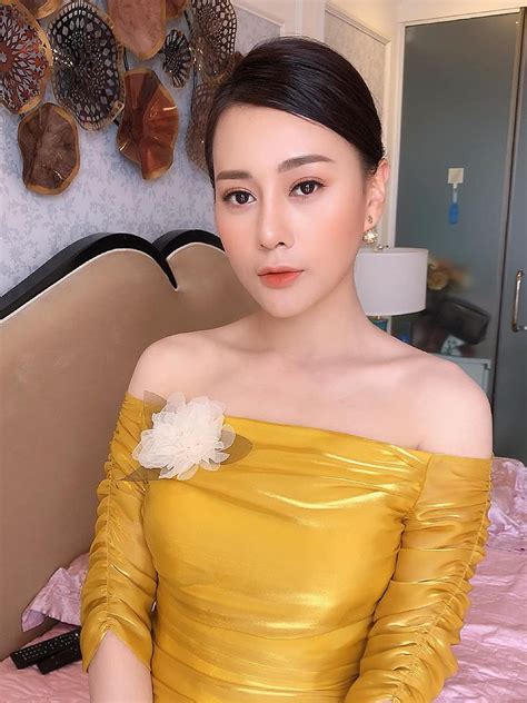 Phương Oanh Hút Mắt Fan Với Sắc Vóc Quyến Rũ