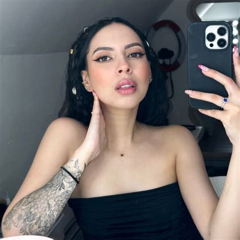 𝐌𝐚𝐯𝐲 𝐃𝐚𝐧𝐢𝐞𝐥𝐚 Mavyc On Threads