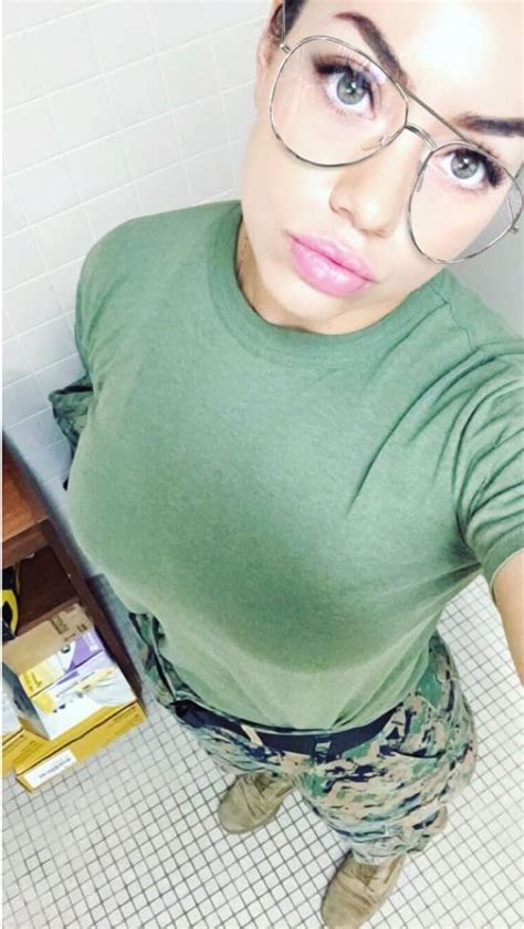 Glasses With An Amazing Figure Porn Pic Eporner