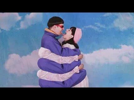 Olive Tree And Melanie Martinez смотрите и скачивайте изображения
