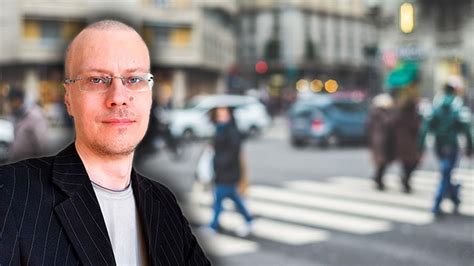 Varumärken Dumpa Kändisarna Och Lyssna På Vanliga Människor Resumé