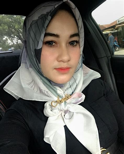 Koleksi Foto Selebgram Cantik Aceh Anita Sri Rezeki Part 1 Photo Gallery