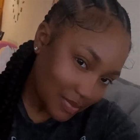 Relly Relly B • Threads Say More