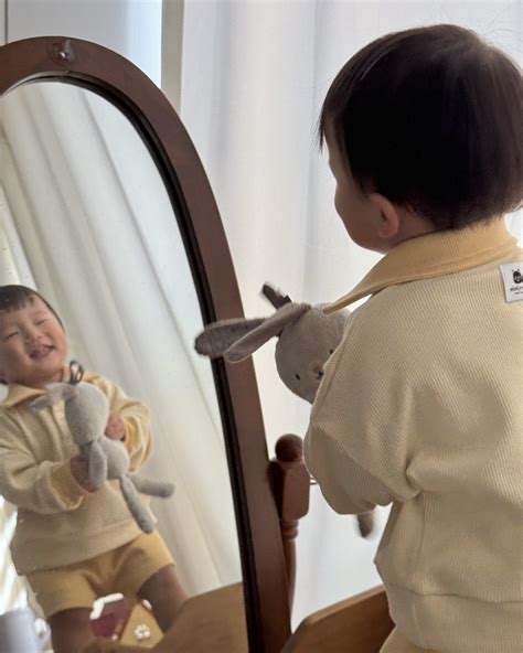 갬수디 아기가사는집 • 현실육아일상 • 아기방꾸미기 행복한 우리집 알밤톨🌰🤎 이제 날씨 따뜻해지면 예쁜 꼬까옷입고