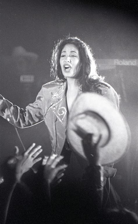 Selena Quintanilla Perez Singing