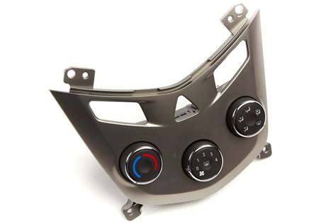 Heater Control Assembly With Rear Window Defogger Switch 94781801 Gm