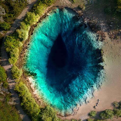 Cetina Źródło I Kanion Rzeki Cetina