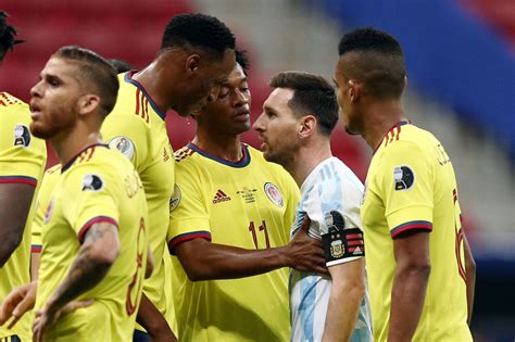 Calciomercato Colpo Fiorentina La Colonna Della Nazionale Colombiana