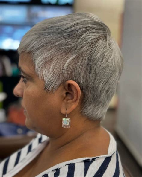 Low Effort Haircuts For Women Over 50
