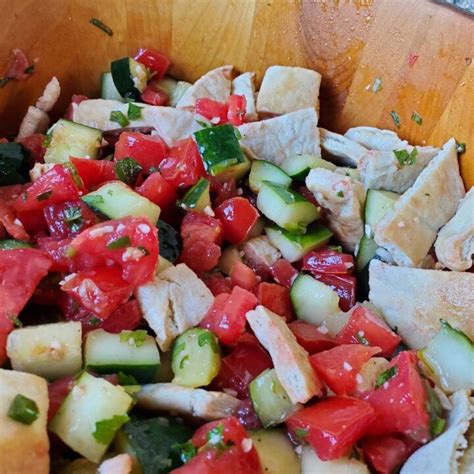 Mediterranean Cucumber Tomato Salad With Toasted Pita