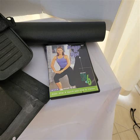 Lot 62 Cubii Under Desk Elliptical Peddler With Digital Display