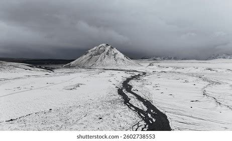 91255 Aerial View Maelifell Volcano Iceland Royalty Free Images Stock
