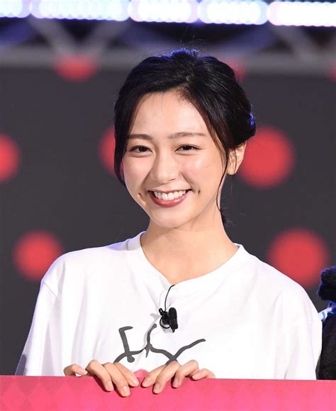 フジテレビ佐久間みなみアナ初のフォトブック発売 美ボディからy字バランス、腹筋もチラリ ｜よろず〜ニュース