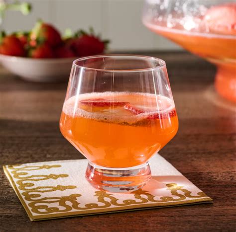 These Sweet And Fruity Cocktails Will Have You Feeling Like Youre On