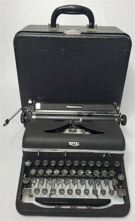 Antique Typewriter Royal At Hannah Rowlandson Blog