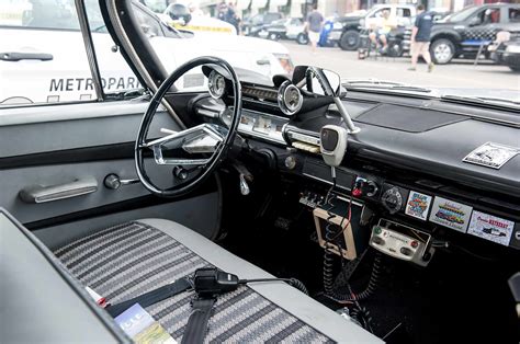 25 Pictures Of The Inside Of Police Cars We Dont Normally See