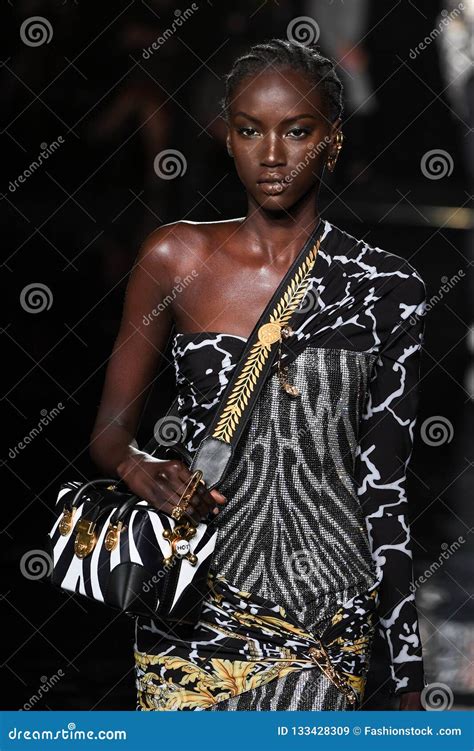 Anok Yai Walks The Runway At The Versace Pre Fall 2019 Collection