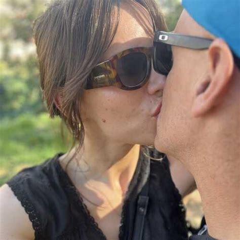 Attractive Couple Looking For Female To Join In Couplemtrs