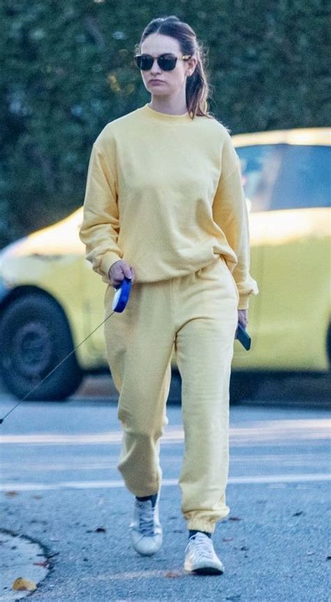Lily James Street Style Lily James Moda Casual Street Style