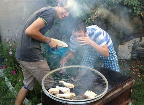 ჩვენ ნამდვილი მამაკაცები ყოველთვის გამოვნახავთ გზას მწვადის იდეალურად შესაწვავად სასარგებლო