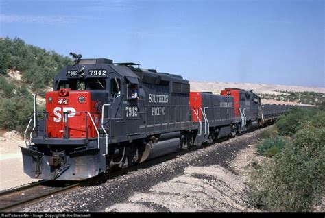 Southern Pacific Railroad Emd Gp40 2 At Hayden Arizona