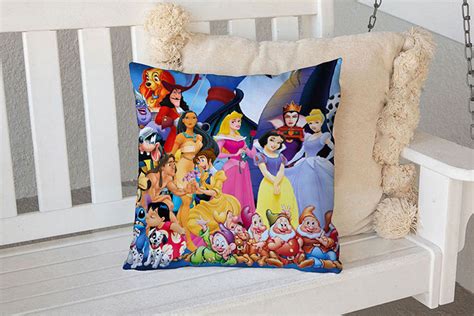 Декоративна подушка Disney Mult 1 купити в Києві та Україні в
