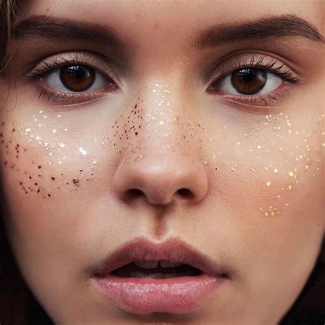 Pin By Daria On Looks Festival Makeup Glitter Freckles Makeup Rave