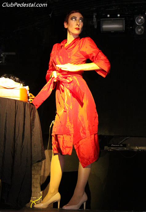 Club Pedestal