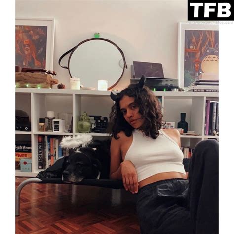 Madeleine Madden Nude And Sexy Collection 11 Foto Thefappening