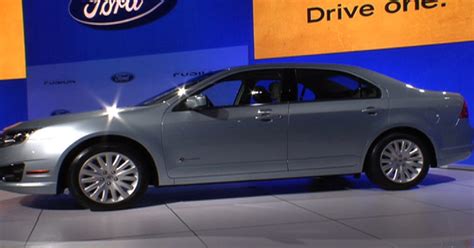 Video 2010 Ford Fusion Hybrid Cnet