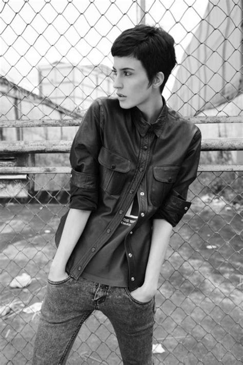 Pin On Short Haired Girls