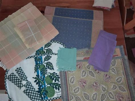 Table Linens Placemats And Assorted Linen Napkins