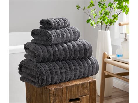 Bath Towels And Accessories