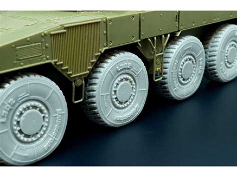 Jgsdf Type 16 Wheels