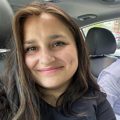 Chaya Sperlin Social Media Marketing Specialist Abbey And Co Linkedin