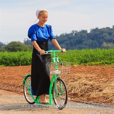 Amish Girl Pennsylvania Lets Go To Pennsylvania And Pho Flickr