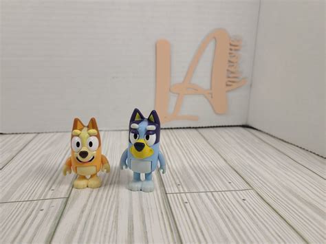 Bluey Lot With Car Dad Bluey Bingo Figures Included 4633301201